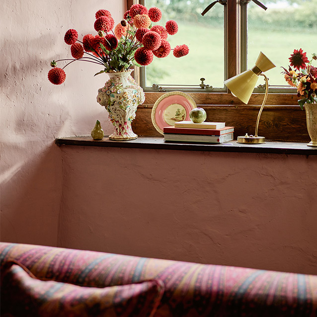 V&A Threads of India Opulent Velvets - Paisley Splendour | Rouge ...