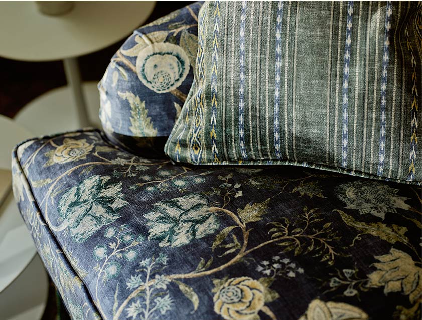 V&A Threads of India Opulent Velvets - Andhra Weave | Hunter | Fabric ...